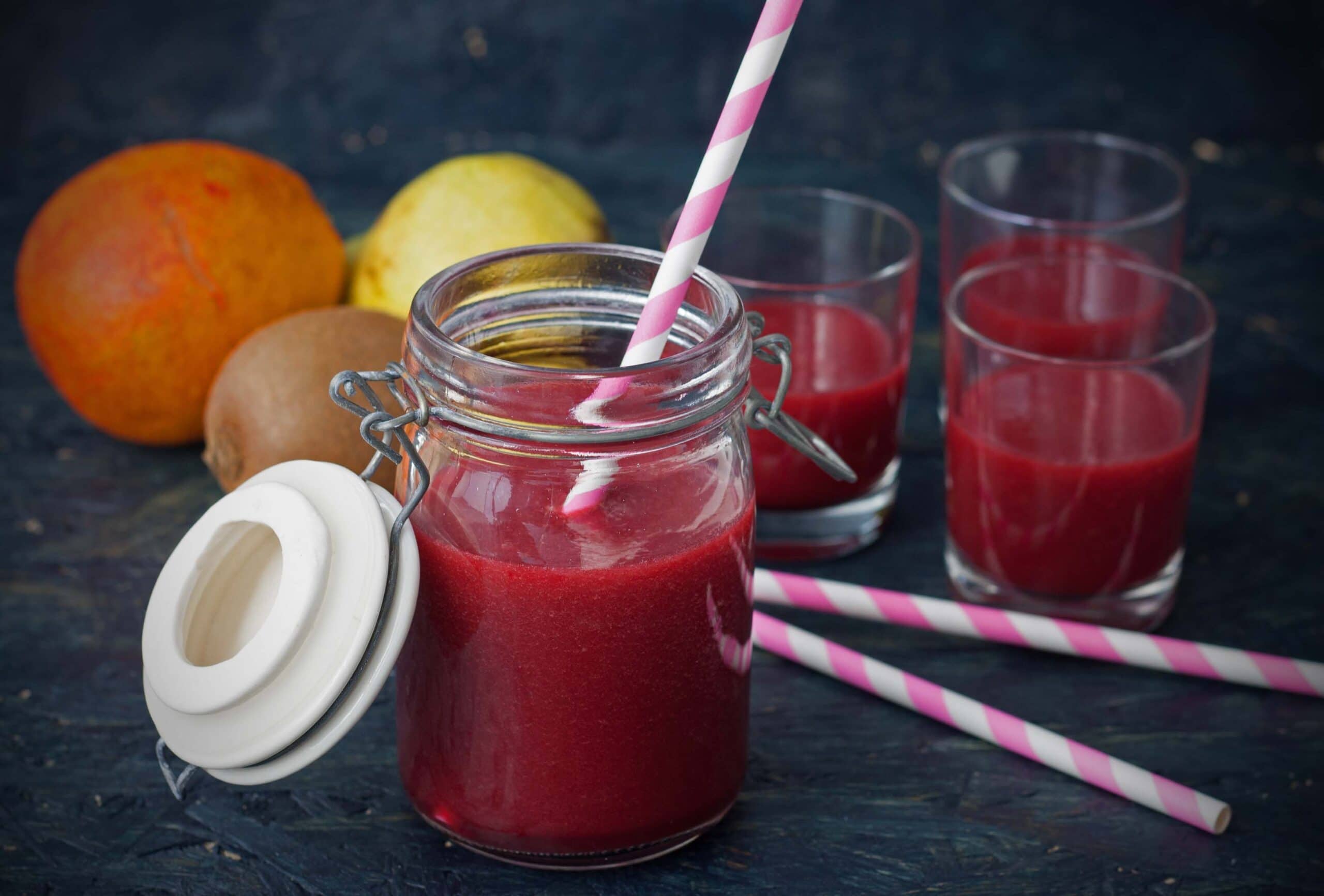 Friskpresset juice med rødbede og appelsin