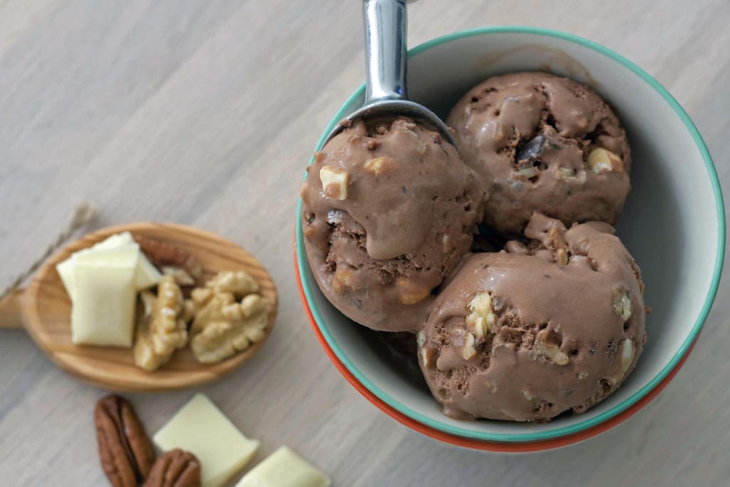 Hjemmelavet Ben & Jerrys New York Super Fudge Chunk is