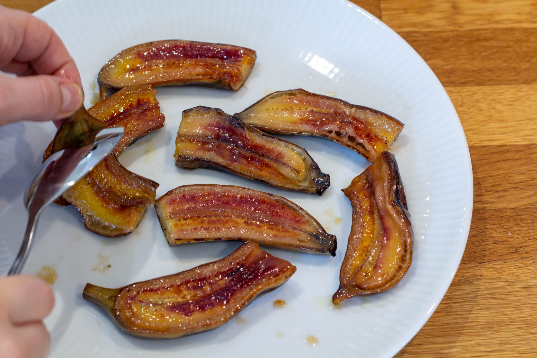 Banankage med flamberede bananer og chokolade | Super lækker kage!