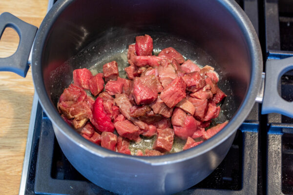 Gullash opskrift - den lækreste klassiske ungarske simreret