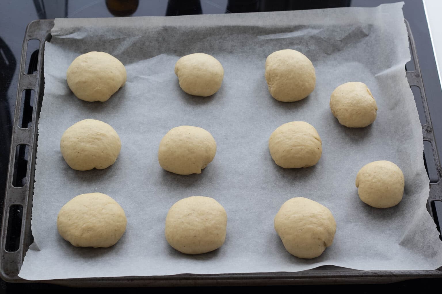 Fastelavnsboller med creme | Nem opskrift på fastelavnsboller