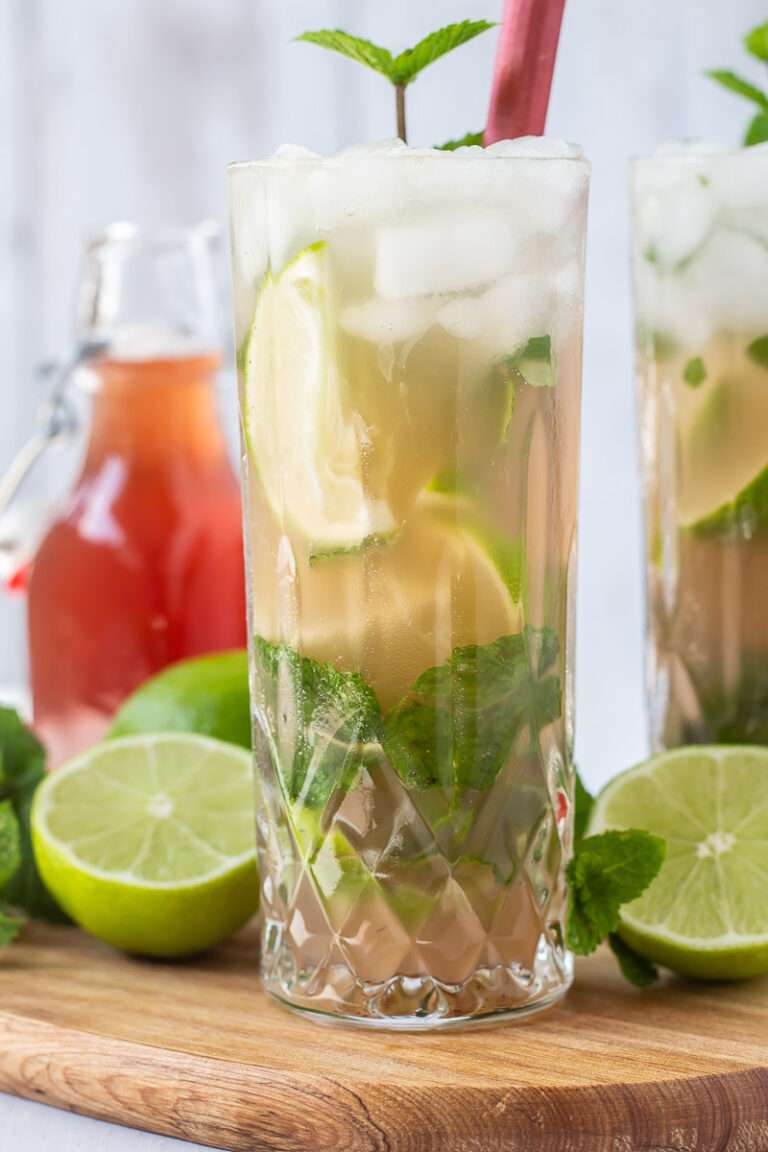 Rabarber mojito | Nem opskrift på en lækker sommerlig rabarbermojito