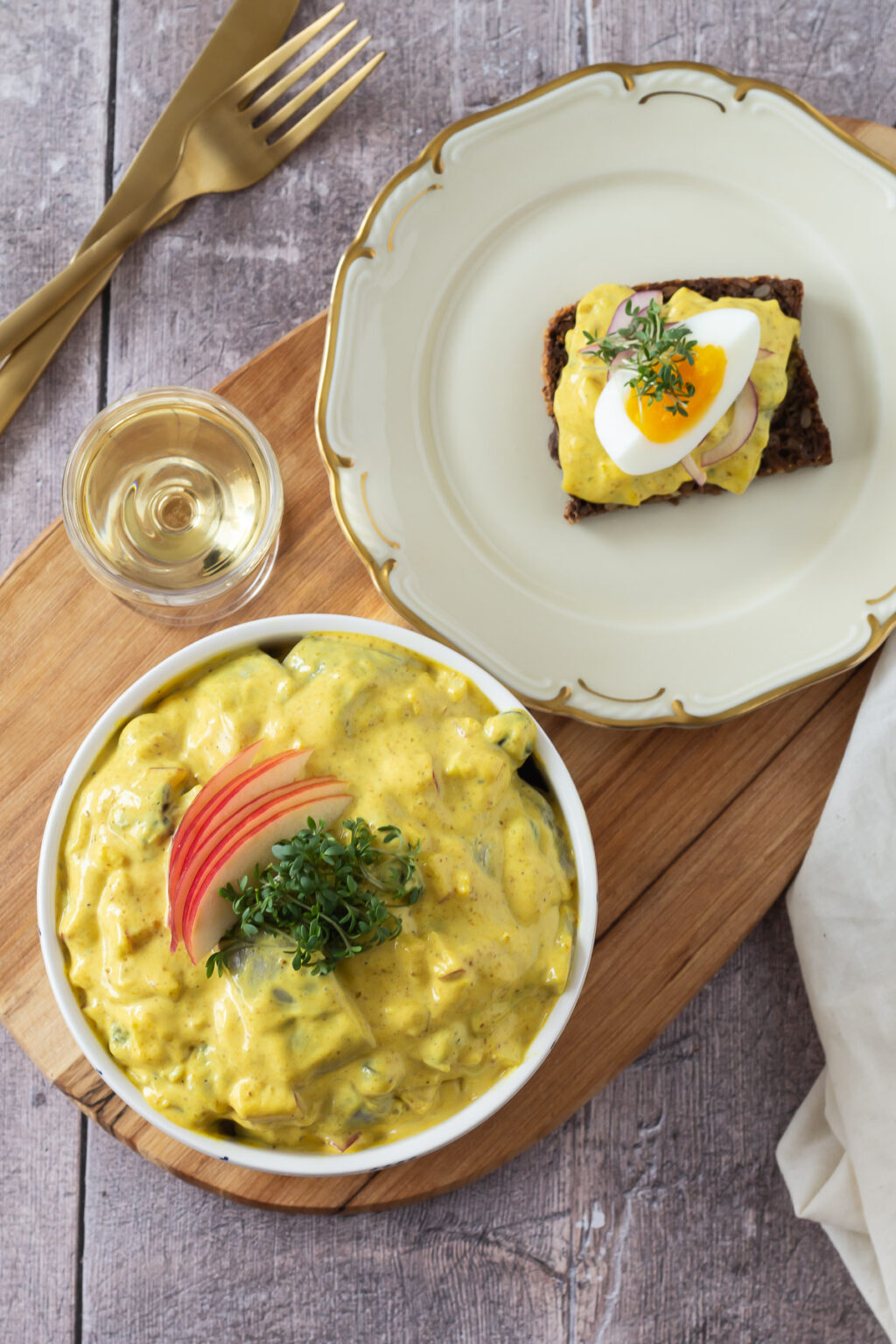 Karrysild opskrift - Hjemmelavet karrysild med æbler